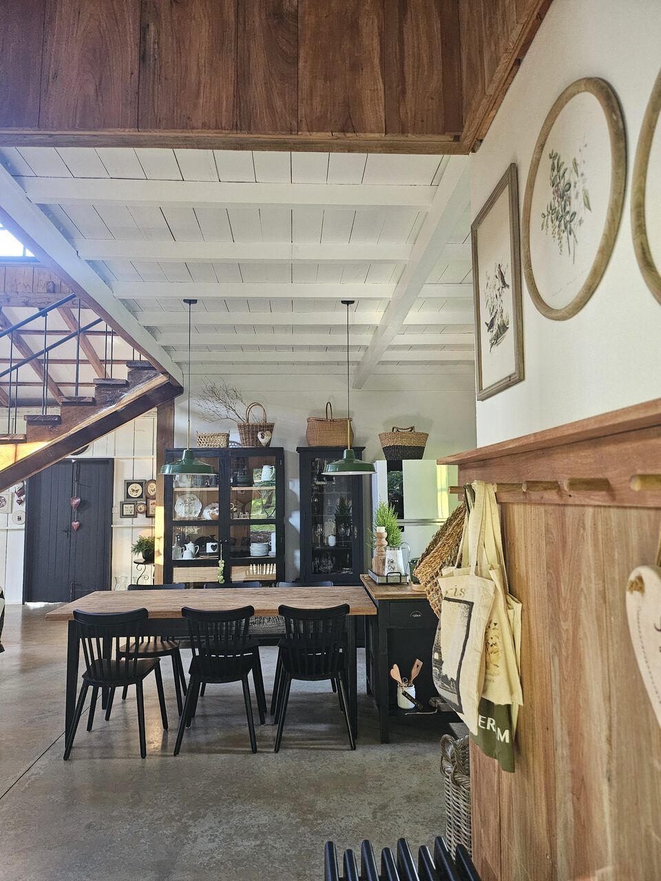 A transformação de um celeiro em refúgio | Open House com Ingrid Walker ...