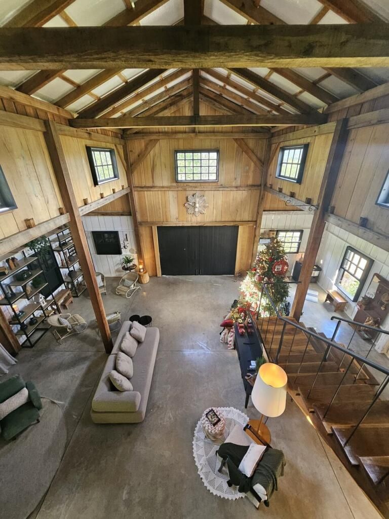 A transformação de um celeiro em refúgio | Open House com Ingrid Walker ...