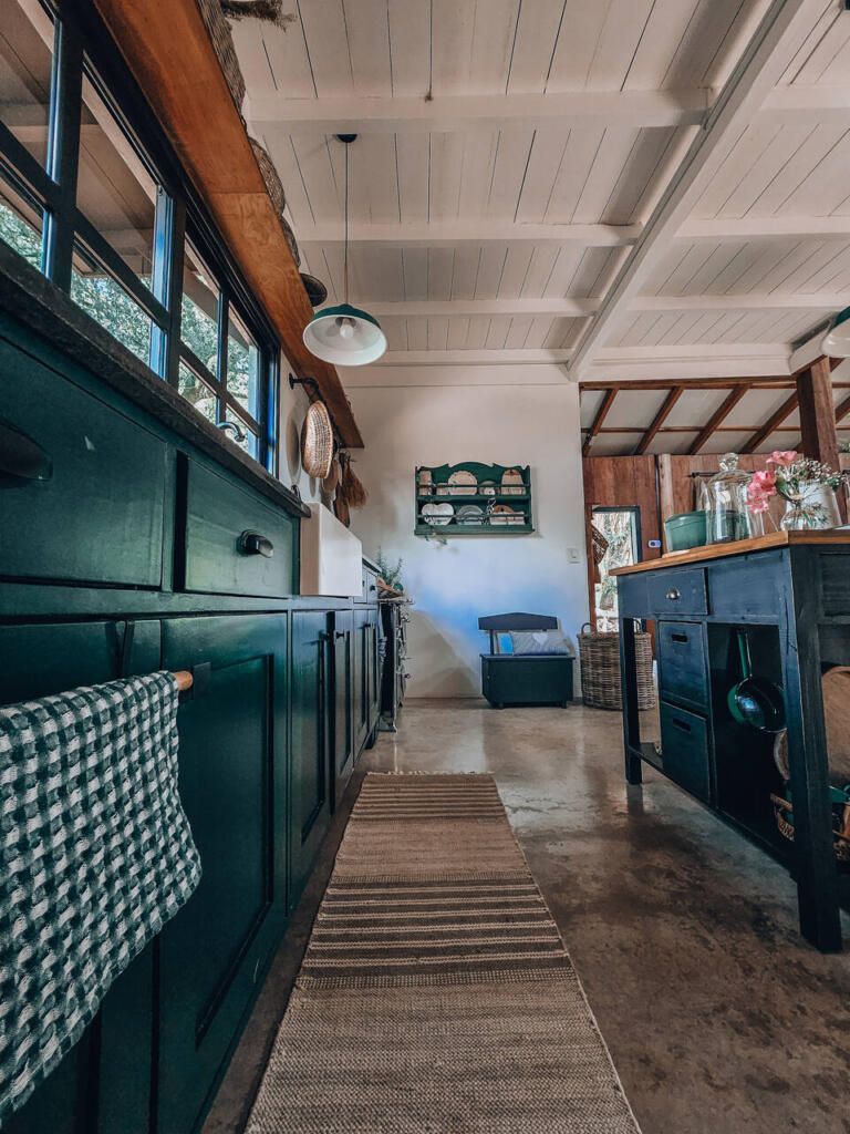 A transformação de um celeiro em refúgio | Open House com Ingrid Walker ...