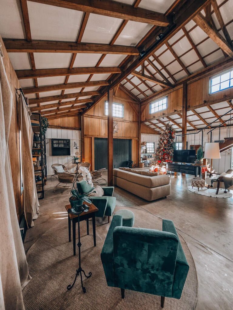 A transformação de um celeiro em refúgio | Open House com Ingrid Walker ...