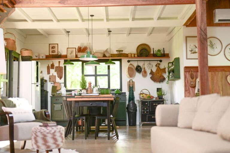 A transformação de um celeiro em refúgio | Open House com Ingrid Walker ...